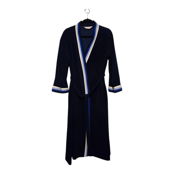Vanity Fair | Intimates & Sleepwear | Vintage 7s 80s Vanity Fair Velour ...